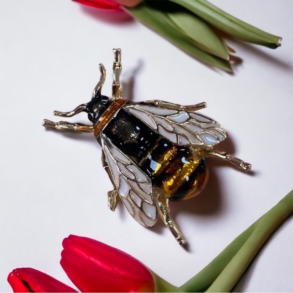 Jewelry | Adorable Modern Enamel Painted Gold Tone Metal Bee Bug Brooch ...